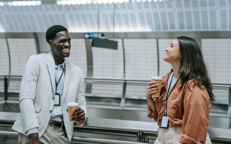 Contoh ID Card Seminar dan Cara Desain yang Mudah