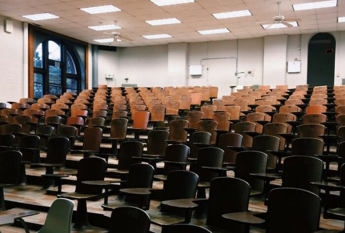 Ide dan Tips Dekorasi Ruang Seminar Modern Nyaman